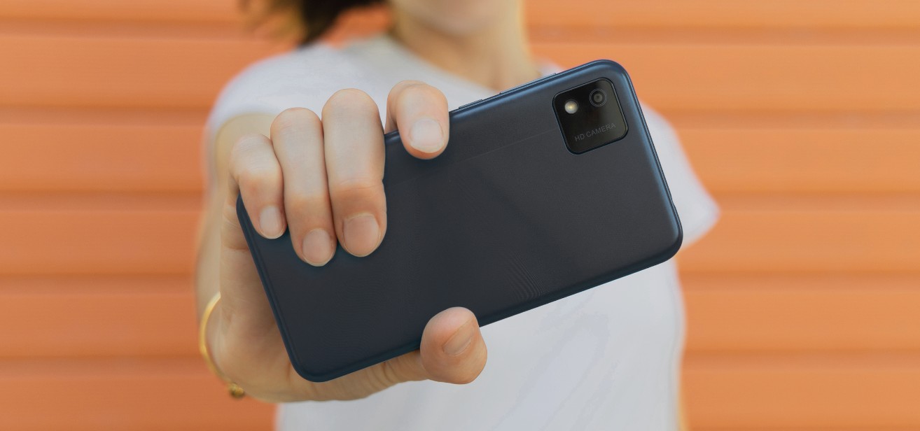 Wiko Y52 ufficiale con batteria rimovibile e Android 11 Go Edition | Prezzo