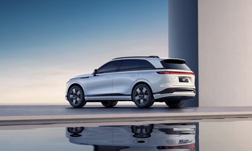 Li auto nio xpeng store