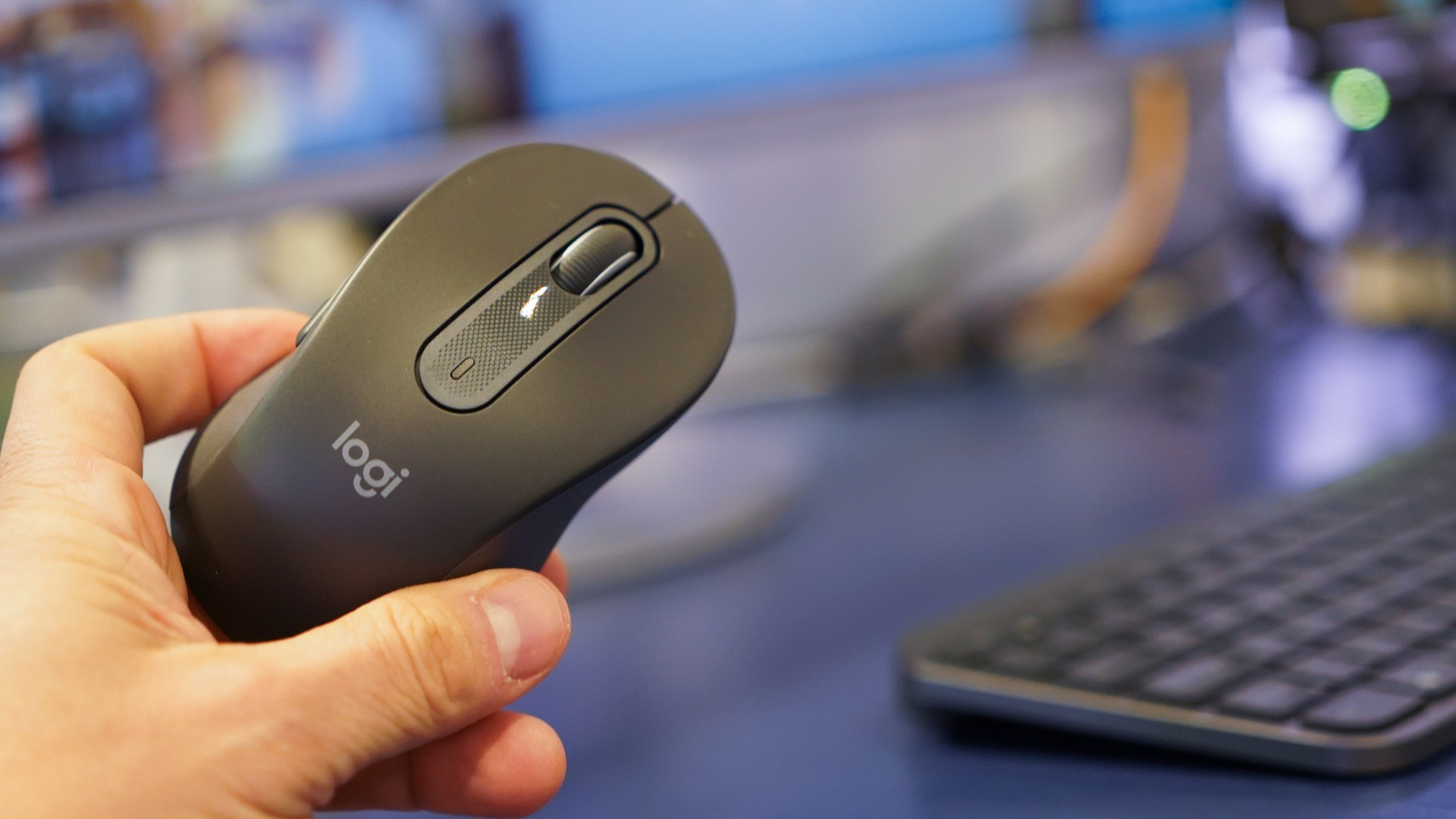 Logitech Signature M650: cosa offrono e quanto costano i nuovi mouse ...