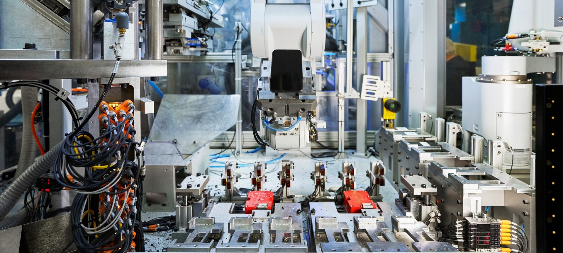 Apple nel 2021 ha riciclato anche l'oro e ringrazia Taz, nuovo robot ...