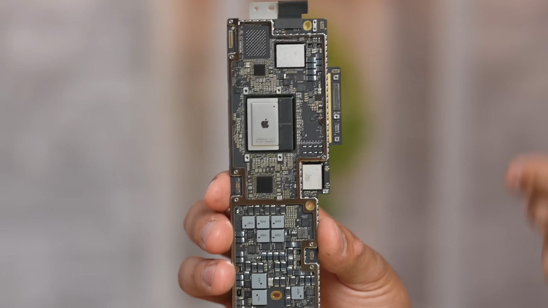 Il chip M2 Max di MacBook Pro e Mac Studio si fa vedere: 12 core e 96 ...