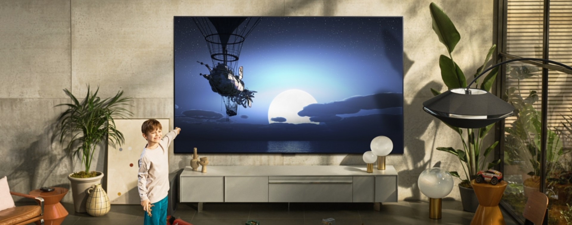 LG, il TV OLED più grande al mondo pronto al debutto a IFA