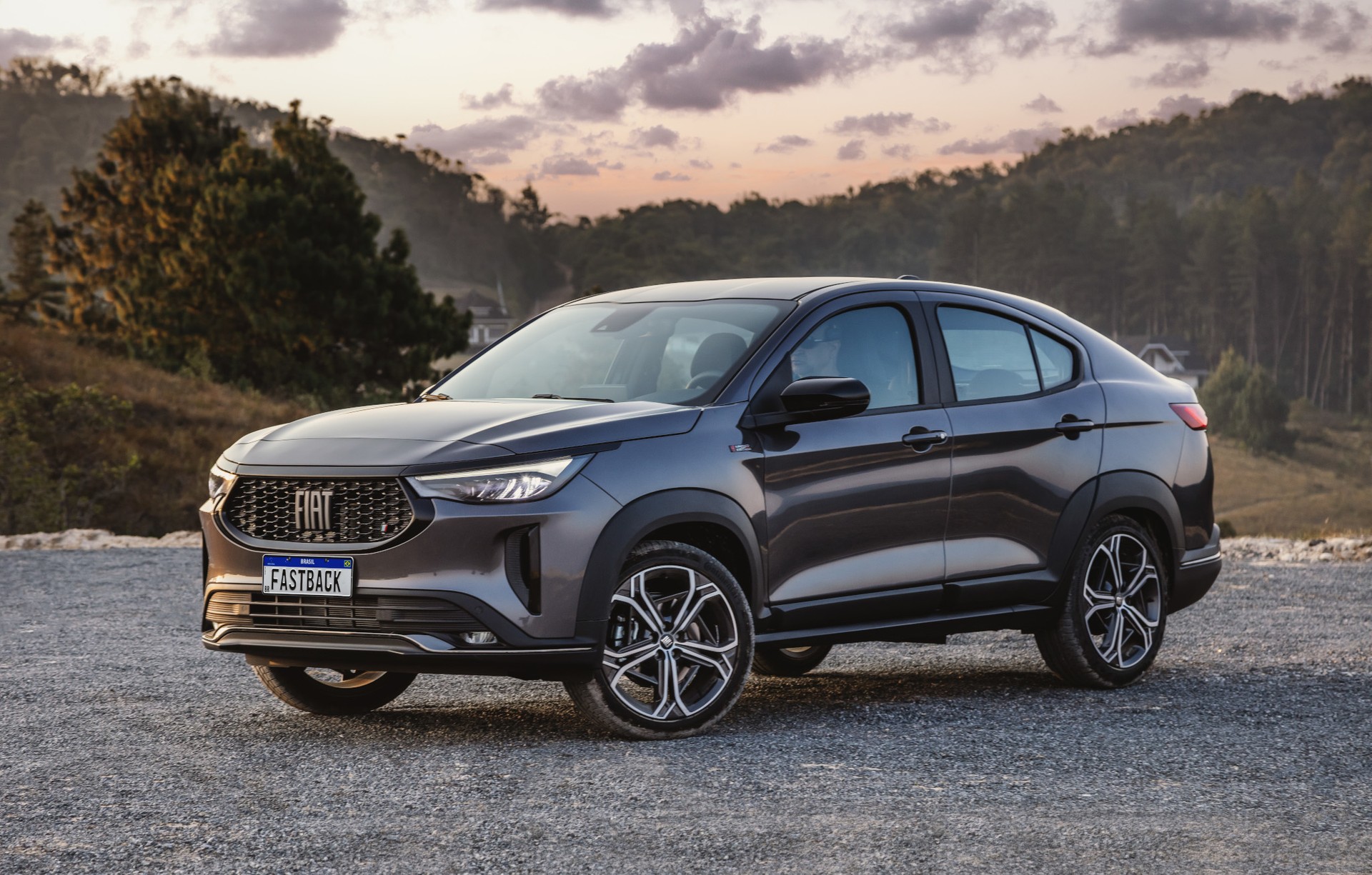 Fiat Fastback, caratteristiche e motori del nuovo SUV Coupé per il Brasile