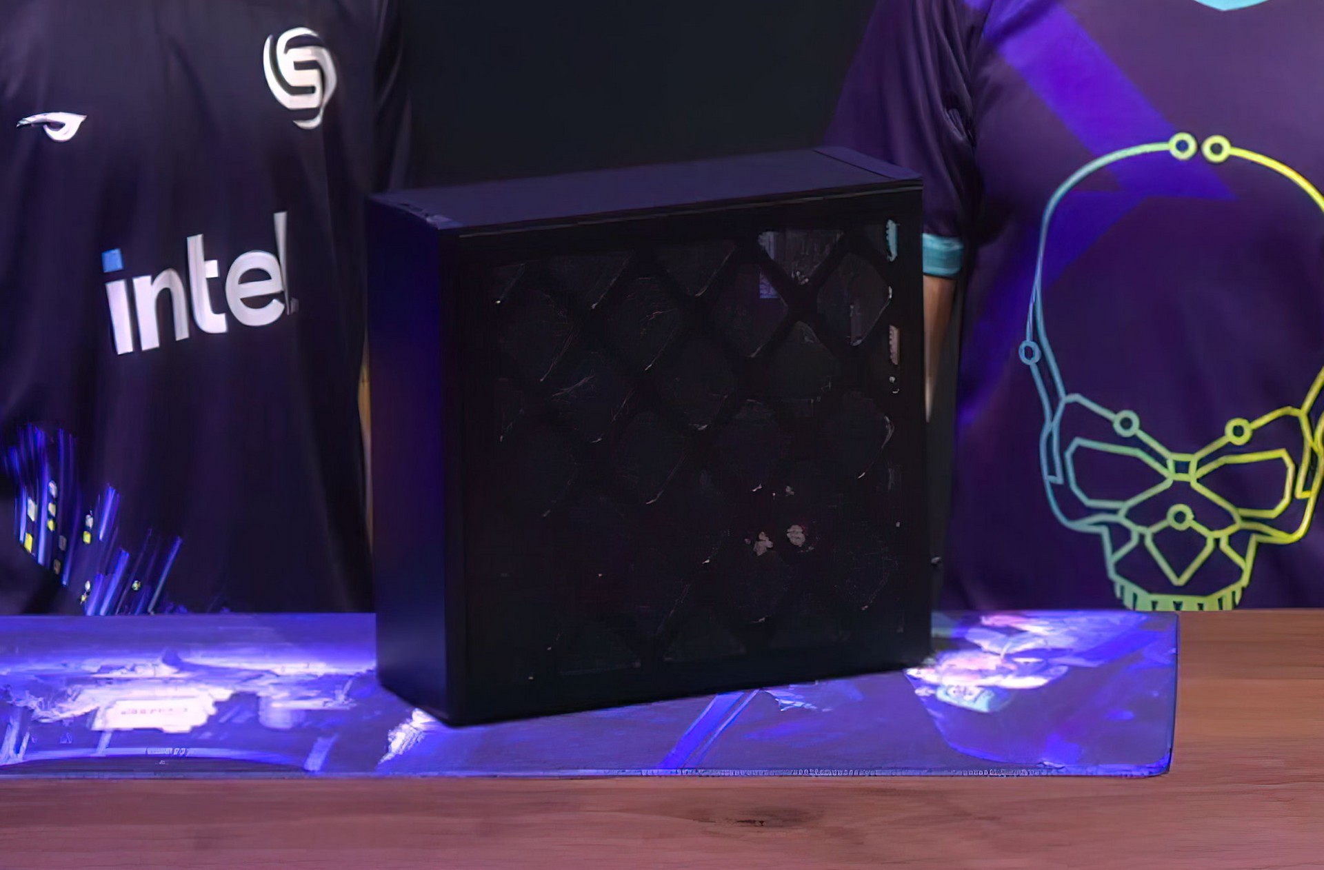 Intel mostra i nuovi NUC Extreme "Raptor Canyon": debutto entro fine anno