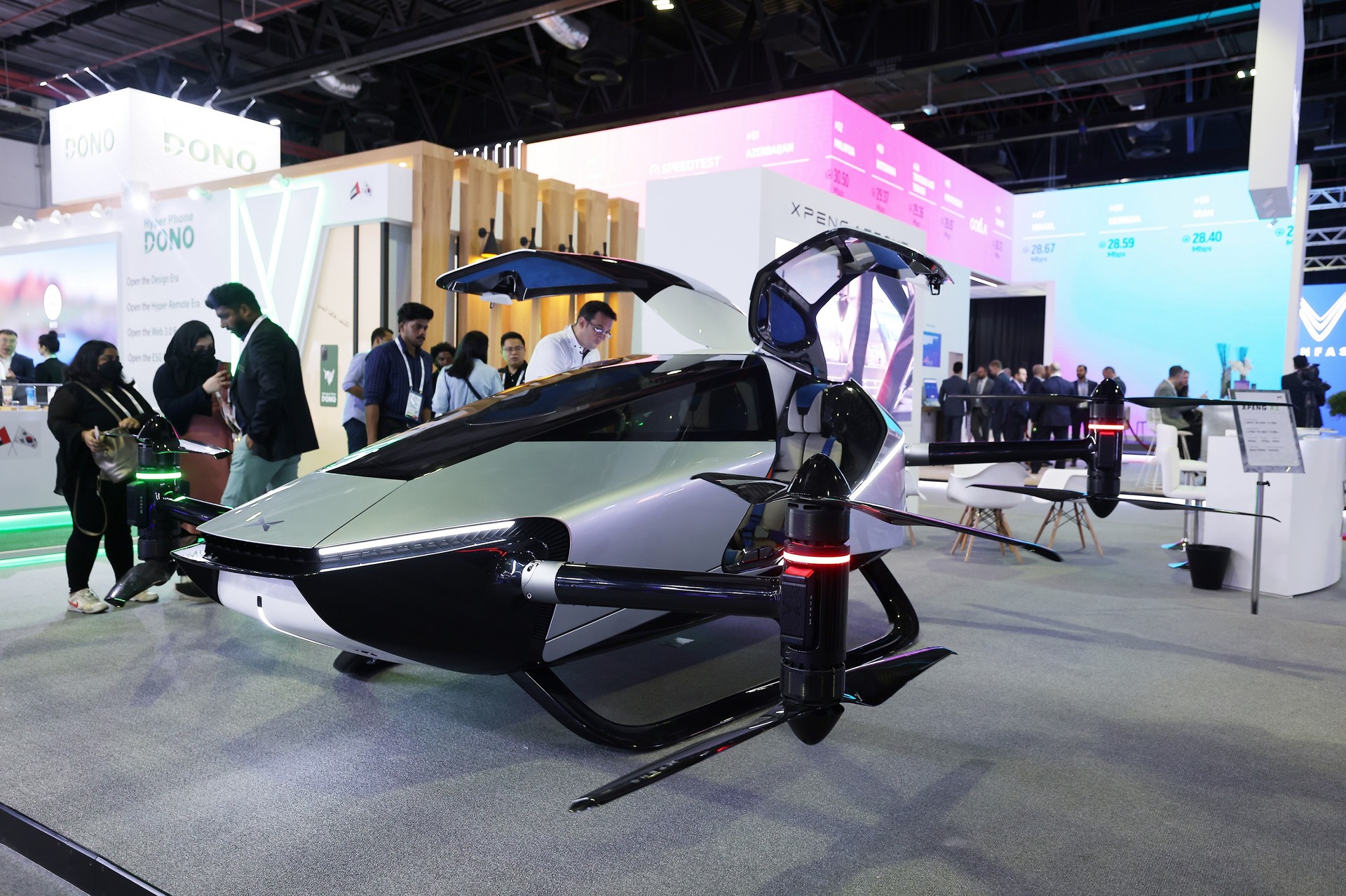 XPENG X2, primo volo a Dubai per l’eVTOL