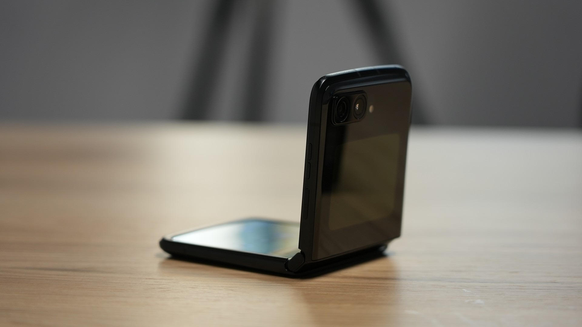 Motorola Razr 2022 ufficiale: tutto nuovo e TOP gamma | Anteprima e prezzo