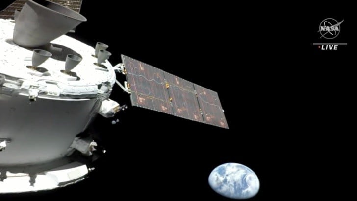 La navicella Orion inquadra la Terra! Le immagini della NASA sono uniche La navicella Orion inquadra la Terra! Le immagini della NASA sono uniche