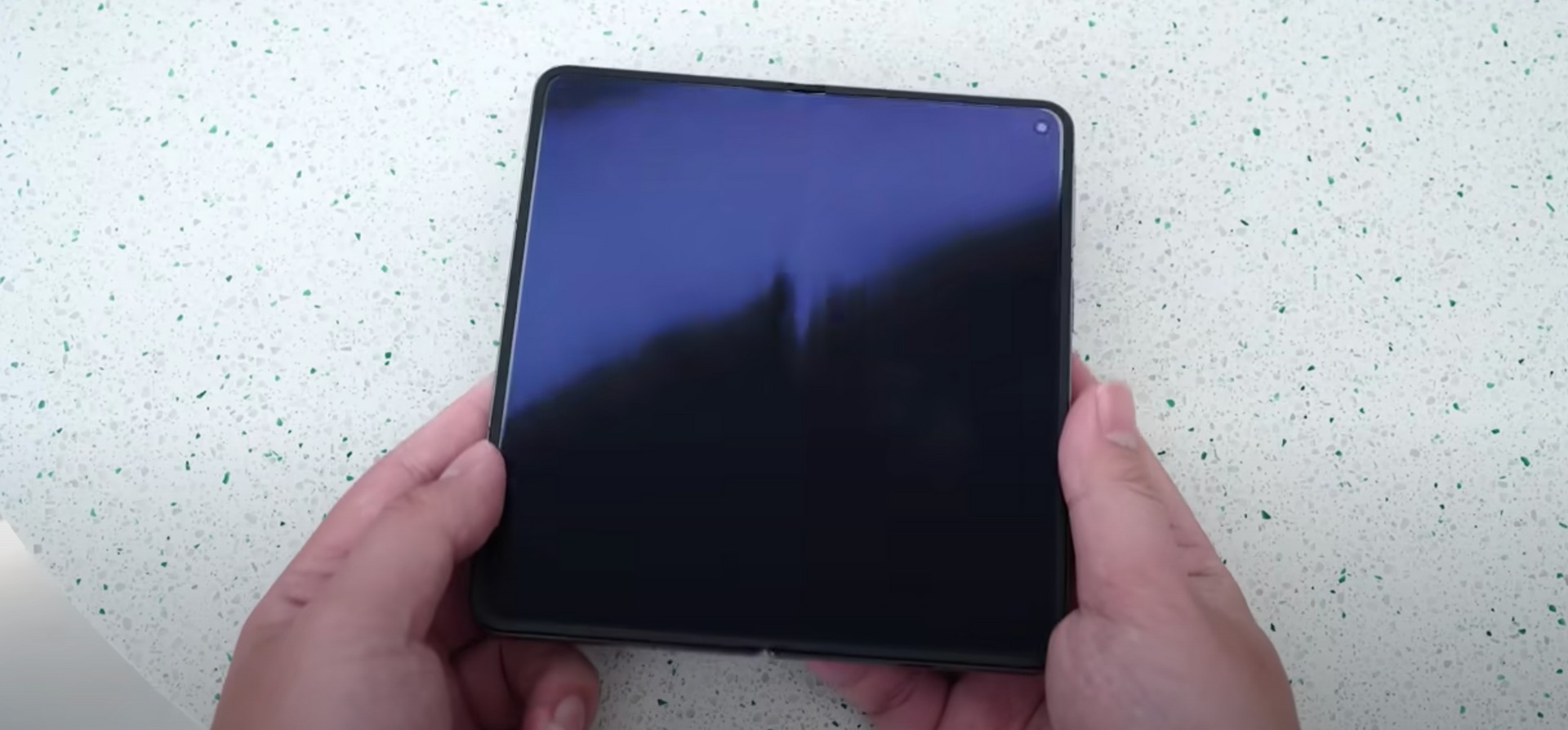 OnePlus Open vs Galaxy Z Fold 5: pieghe a confronto