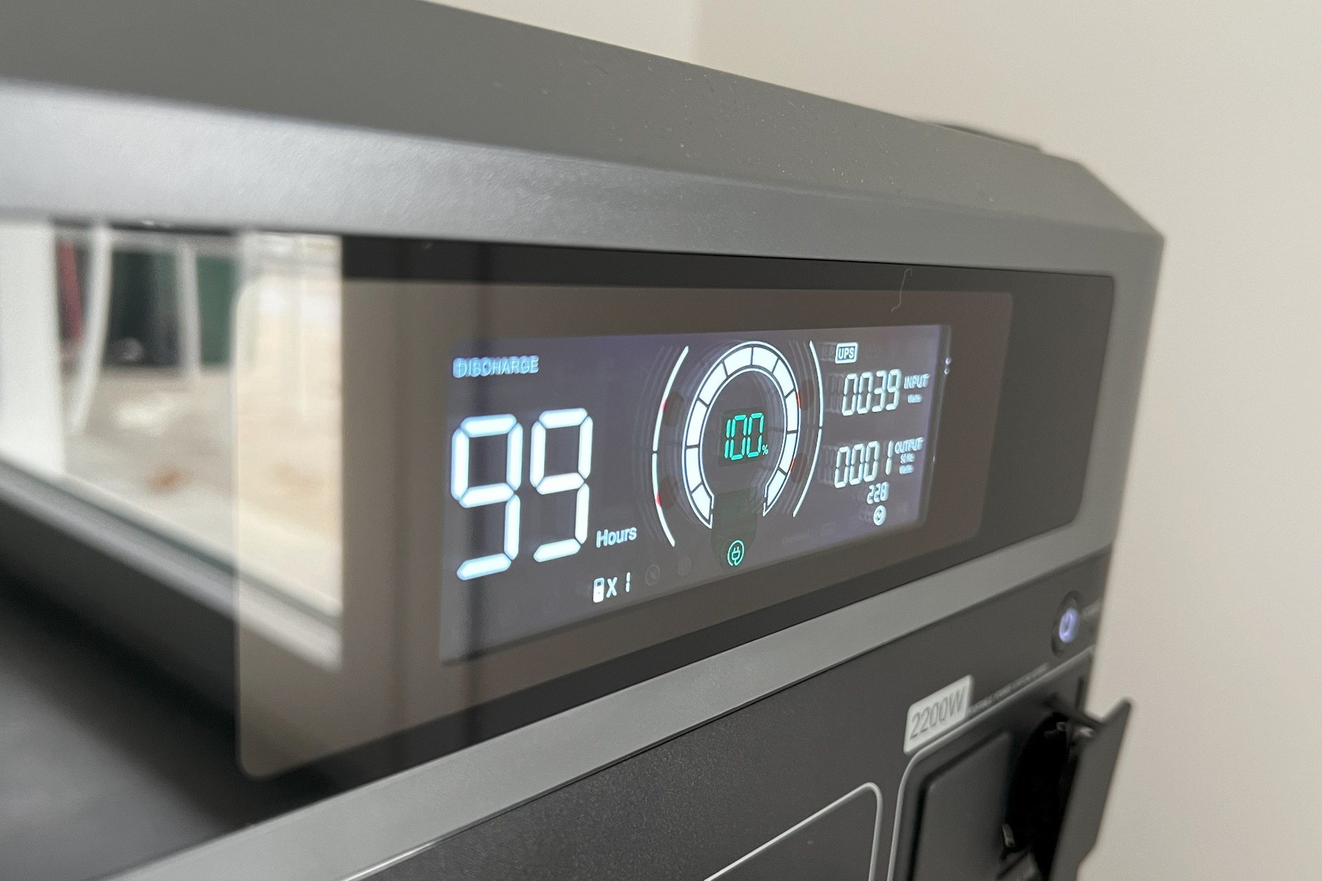 Oukitel BP2000+B2000: prove tecniche di indipendenza energetica e smart ...