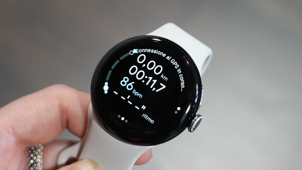 Pixel Watch 2 al MINIMO su Amazon: smartwatch per Android a prezzo TOP