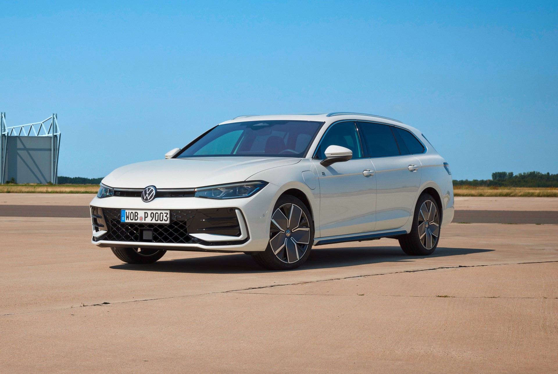 Volkswagen Passat eHybrid, aperti gli ordini della Plug-in. Prezzi