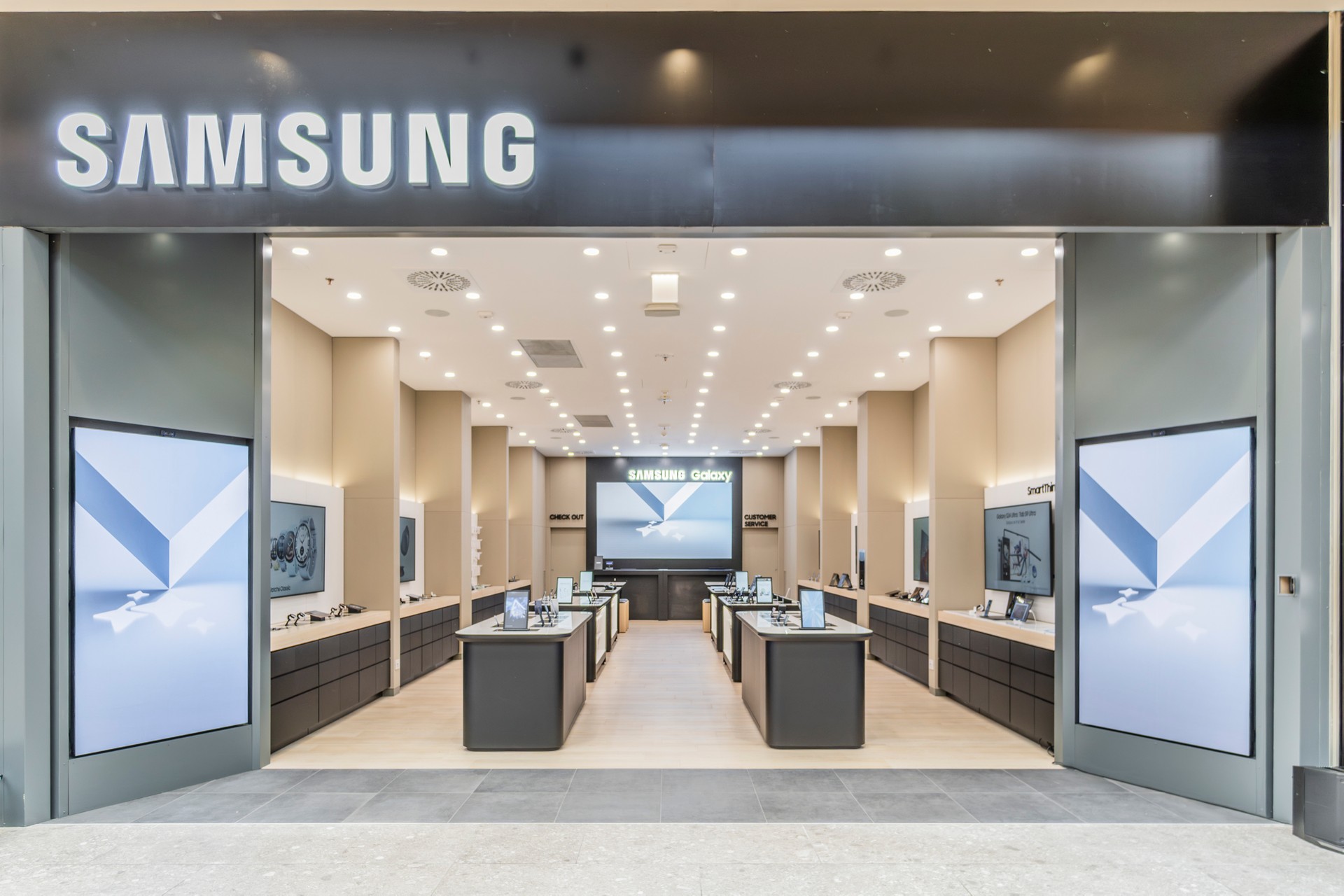Samsung apre il suo primo Experience Store in Italia: inaugurato ad Arese