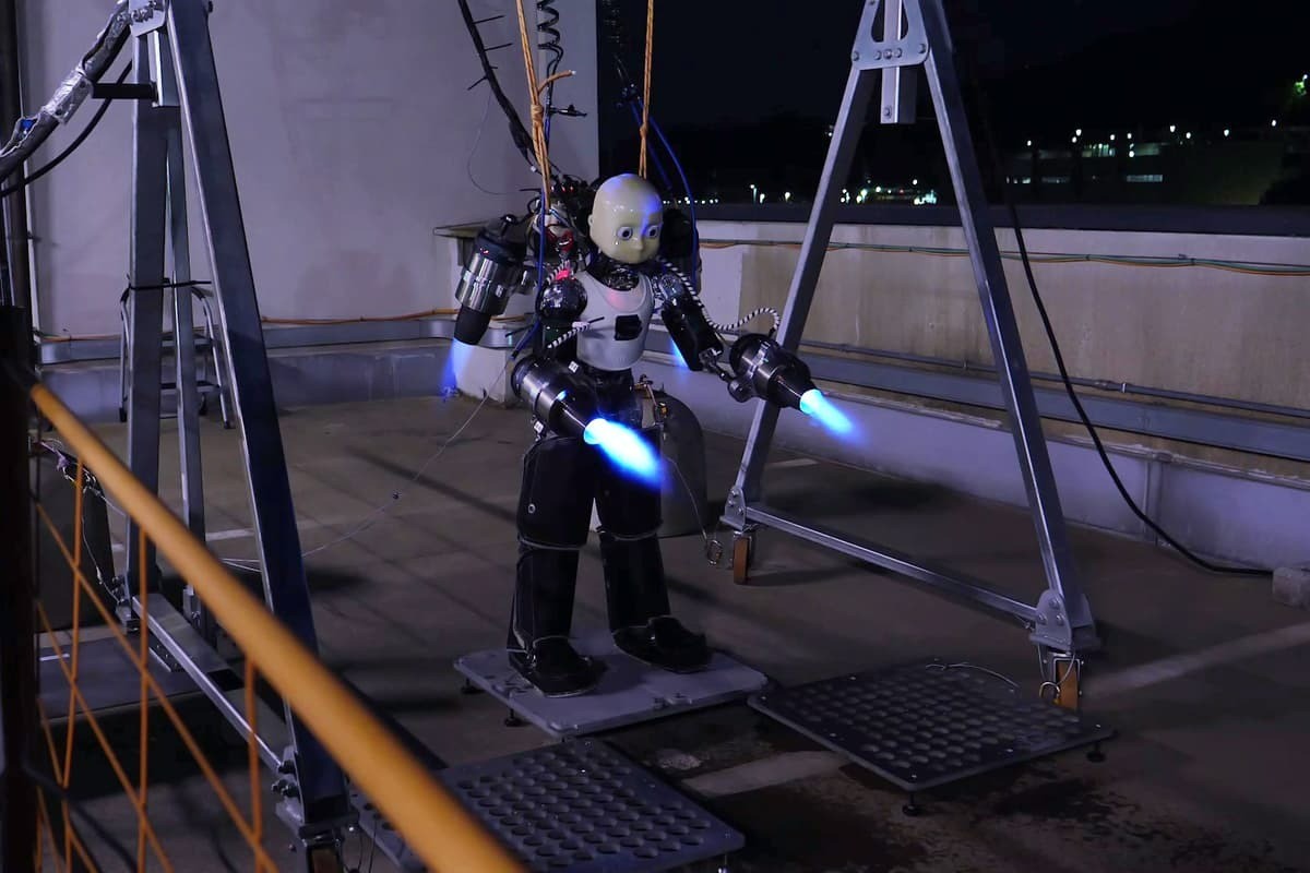 Un robot volante per il soccorso: iRonCub3 è un progetto tutto italiano