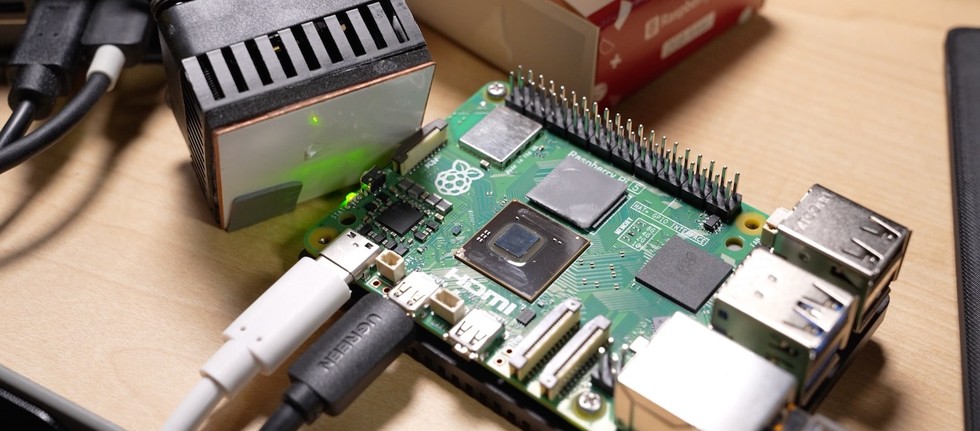 Raspberry Pi, disponibile la nuova fotocamera AI con sensore Sony