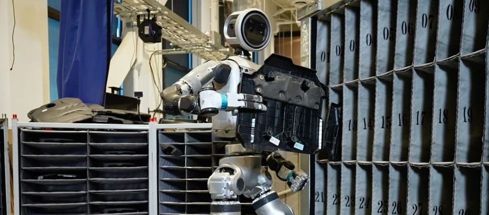 Boston Dynamics mostra il nuovo robot Atlas in azione | Video