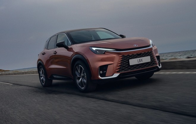 Lexus LBX, crossover ibrido e premium. Caratteristiche tecniche e ...