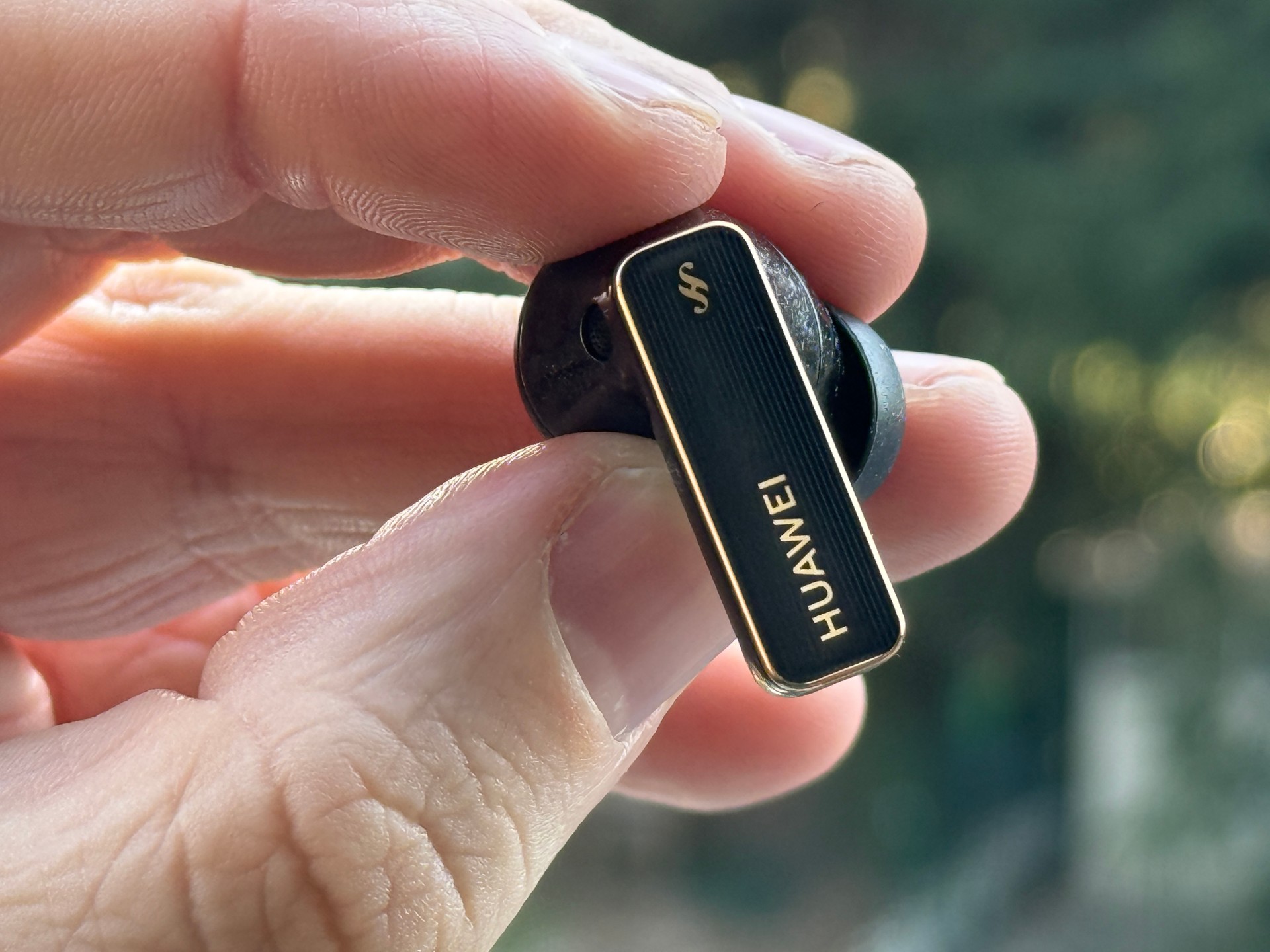 HUAWEI FreeBuds Pro 4: oltre 20€ di sconto e Band 9 in omaggio sul sito ...