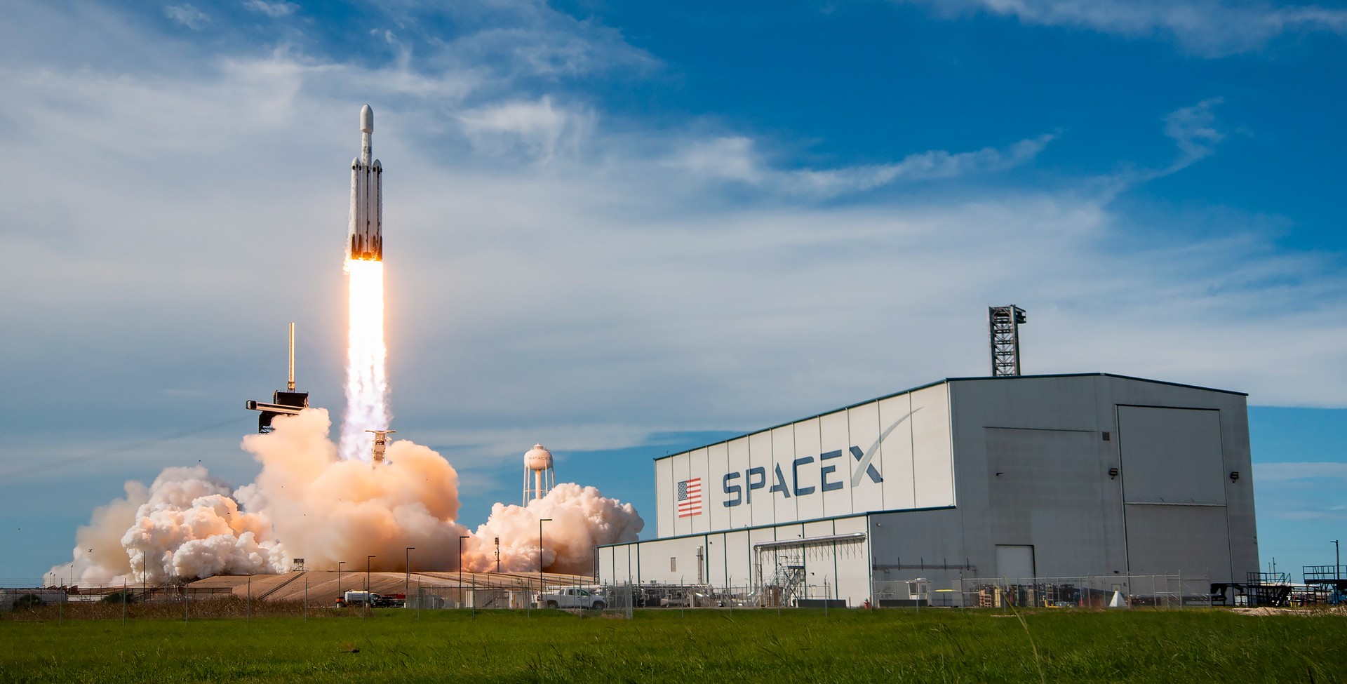SpaceX potrebbe valere 2.500 miliardi di dollari nel 2030