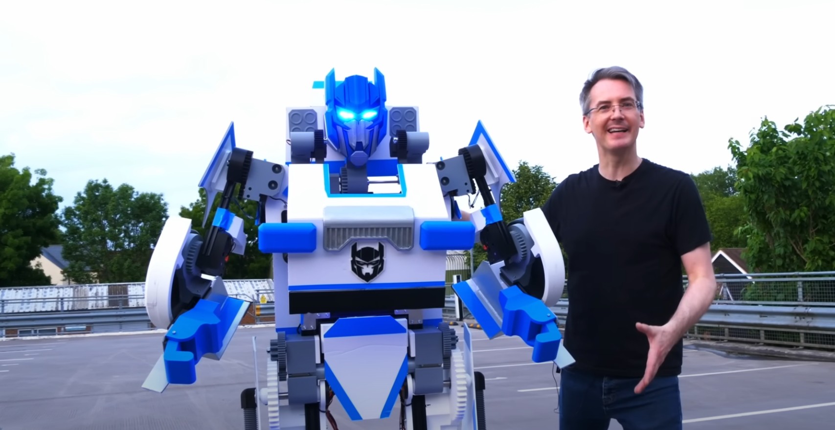 Robot Transformers creato con Stampa 3D e motori elettrici | Video