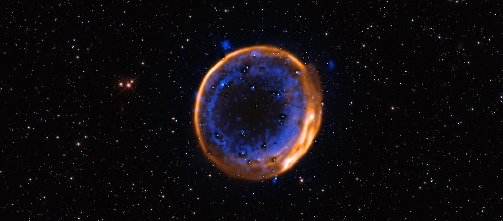 Scoperta una supernova mai vista prima: la stella “ridotta all’osso”