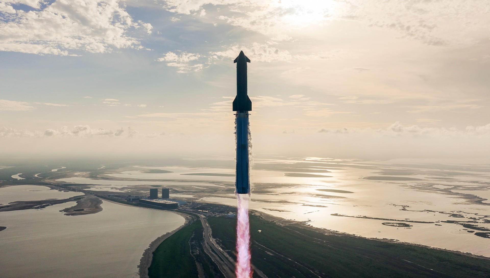 SpaceX Starship ce la fa! Vola, rientra e centra tutti gli obiettivi