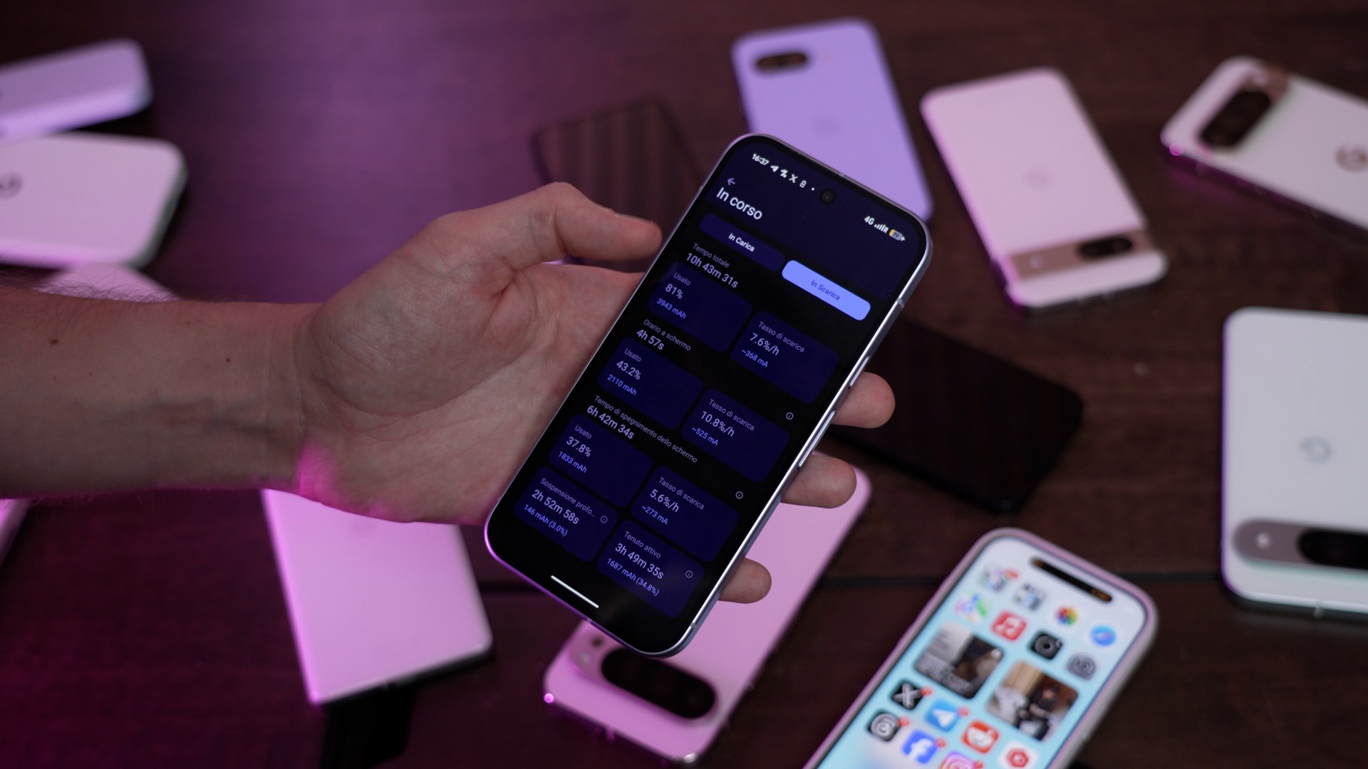 Pixel 10, Google risolve il problema delle bande colorate sul display
