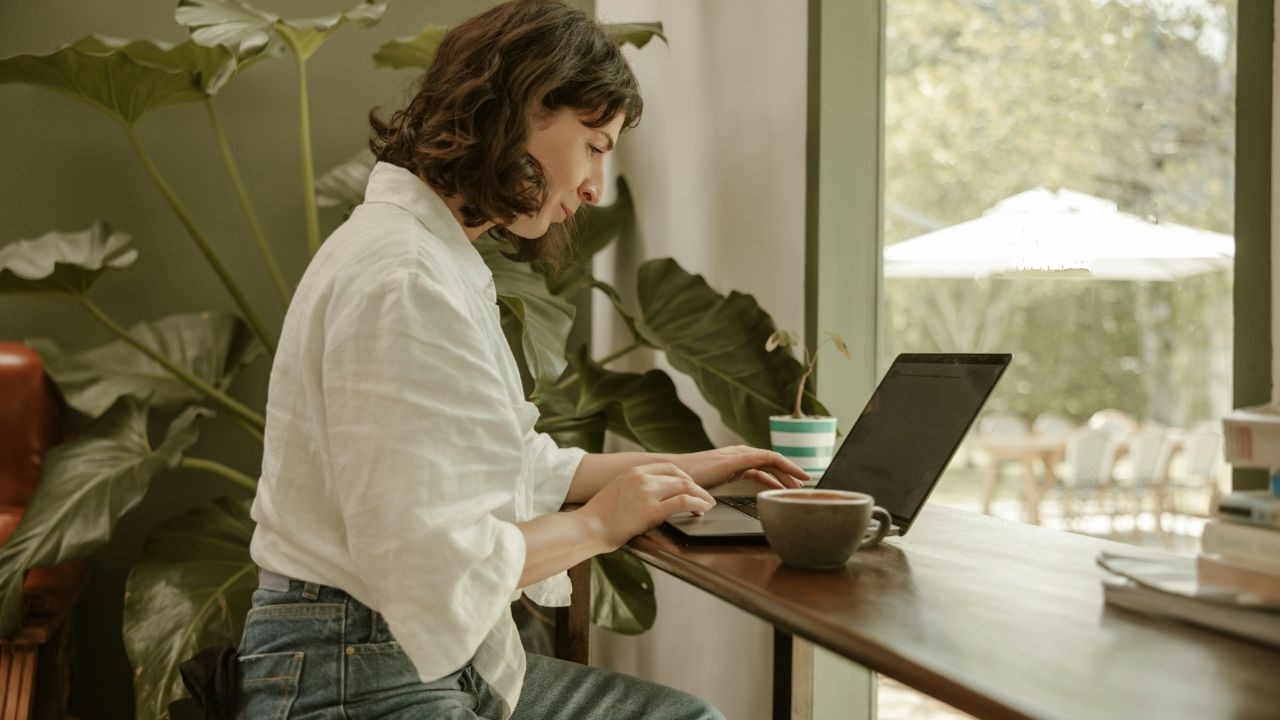Creare un sito web utilizzando il website builder di Hostinger è un ...