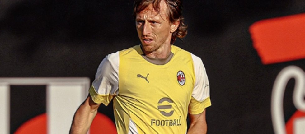 Serie A, il programma di oggi: apre Como-Juve, stasera Milan-Fiorentina