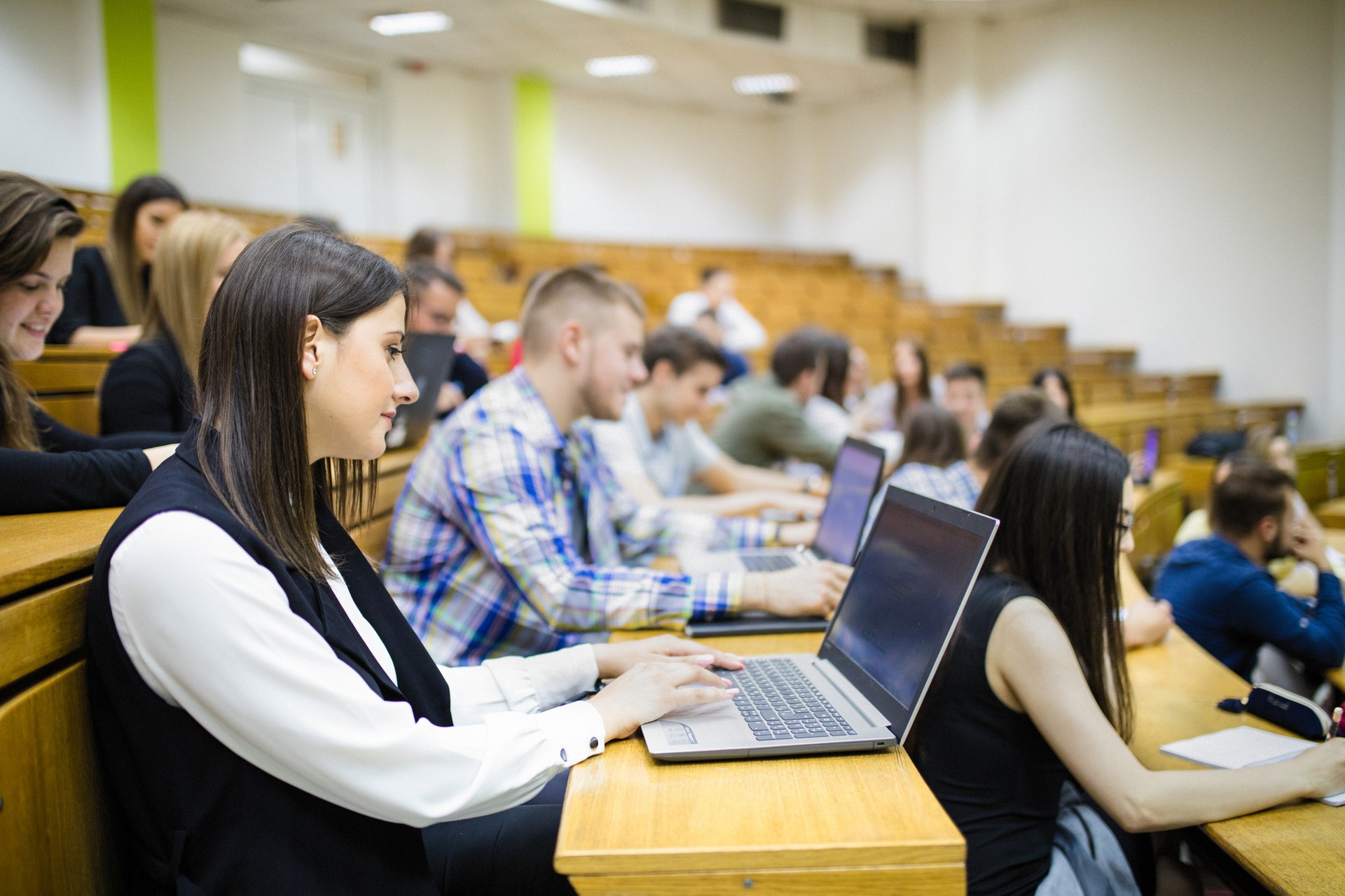 Migliori PC per Scuola e Università (tra i 300 e i 1000 Euro)