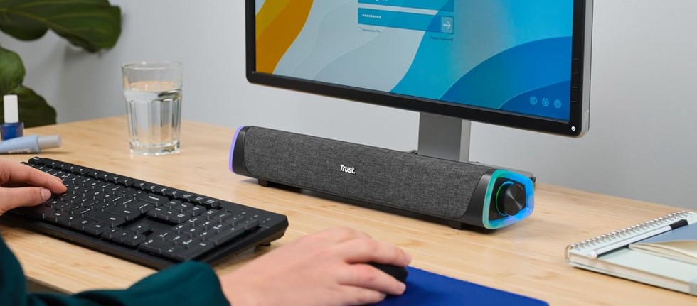 La soundbar che sta sotto il monitor: migliora l'audio del PC con meno ...