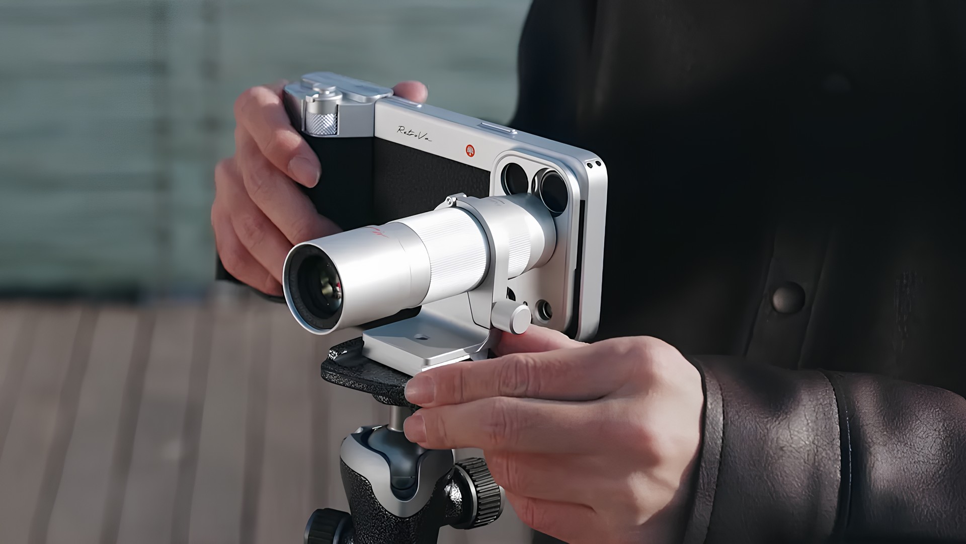 RetroVa è il kit fotografico per iPhone con super zoom ottico