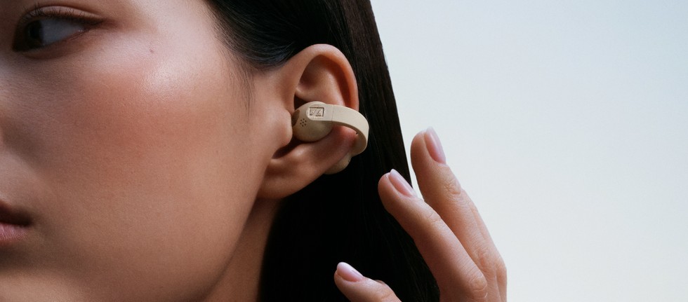 Accentum Clip, ecco le nuove cuffie open-ear di Sennheiser: prezzo e ...