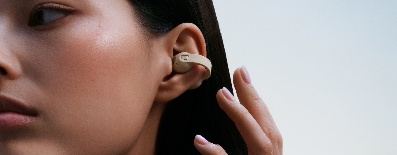 Accentum Clip, ecco le nuove cuffie open-ear di Sennheiser: prezzo e ...