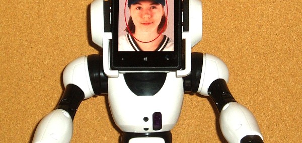 Nanabot: Windows Phone e Cortana animano un robot | video