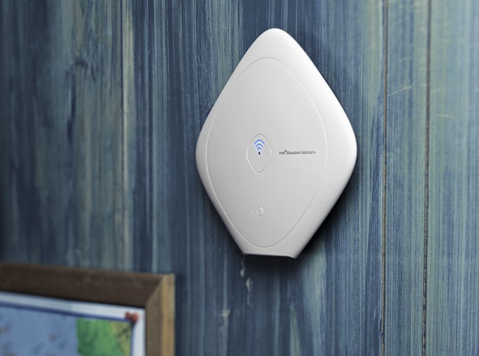 Intel EDU lancia un Access Point con Ubuntu, CPU Atom e batteria