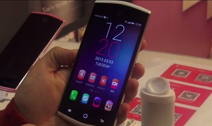 Curiosità: Meitu smartphone dual 13 MP camera preview MWC 2015 da HDblog.it