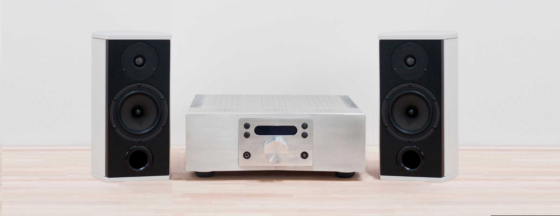 Modern British Audio Company annuncia l'amplificatore stereo Status
