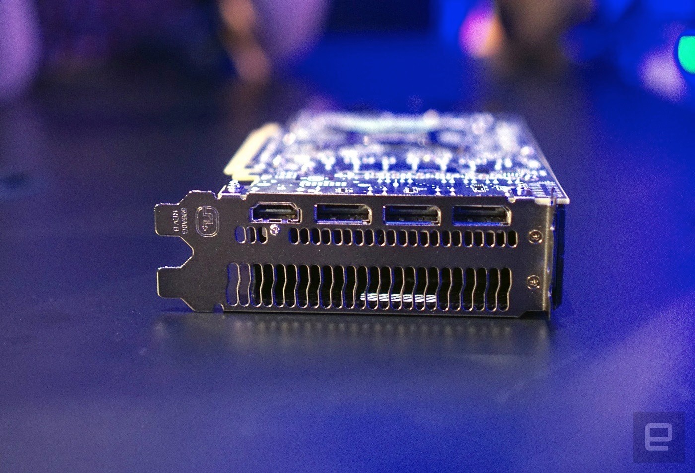 AMD Radeon RX 490 potrebbe arrivare a dicembre | rumor