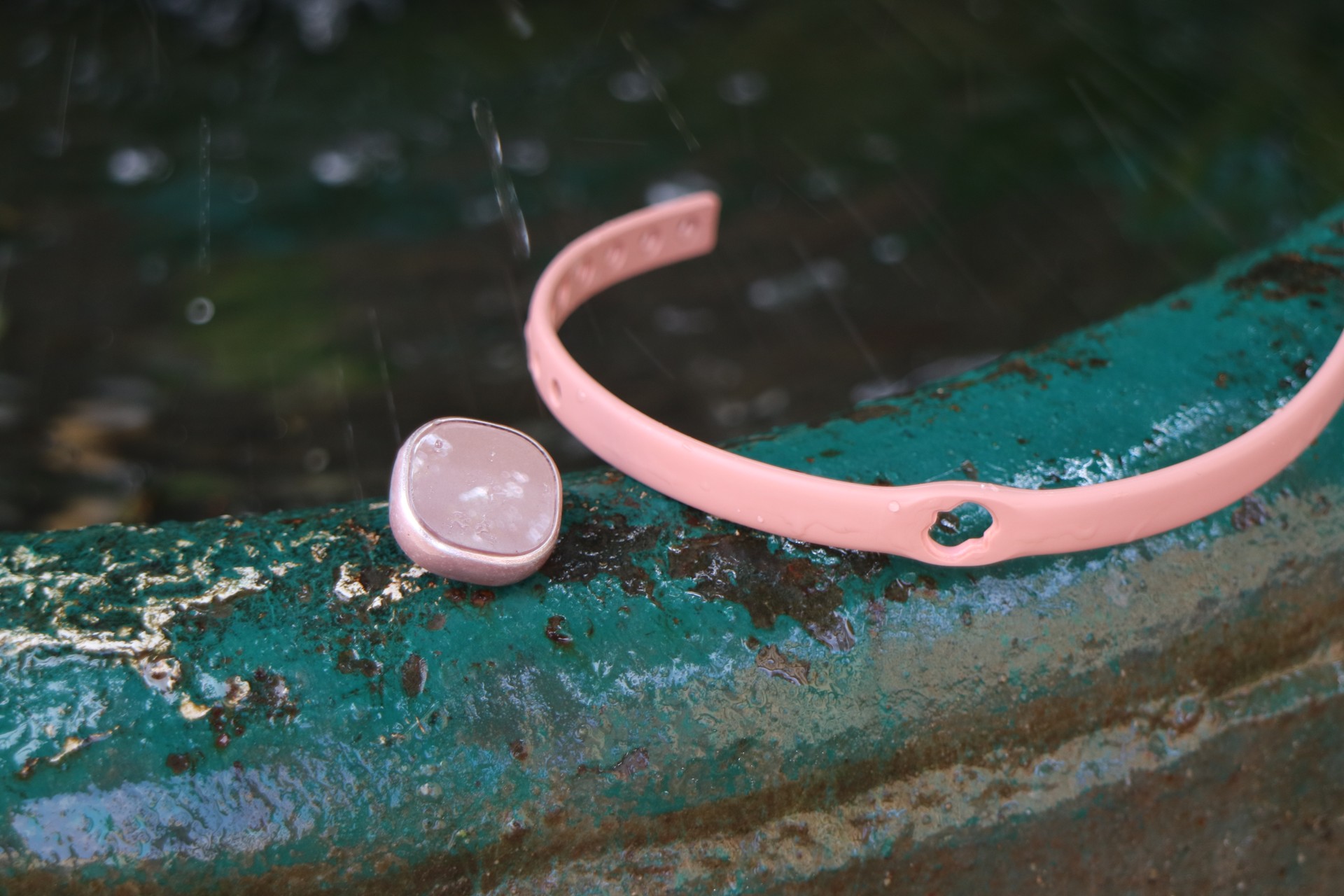 Samsung Charm: l'activity tracker glamour | Video