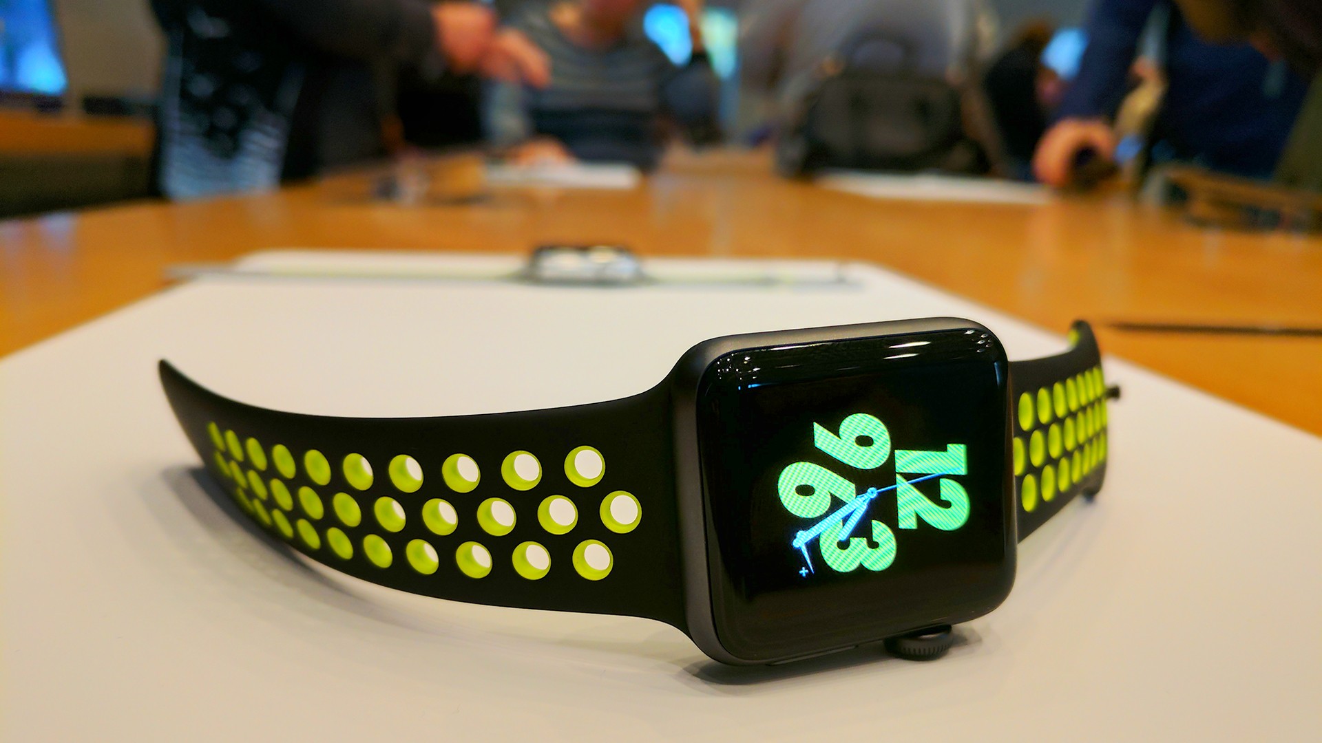 Apple pensa al feedback aptico nel cinturino per un Watch più sottile
