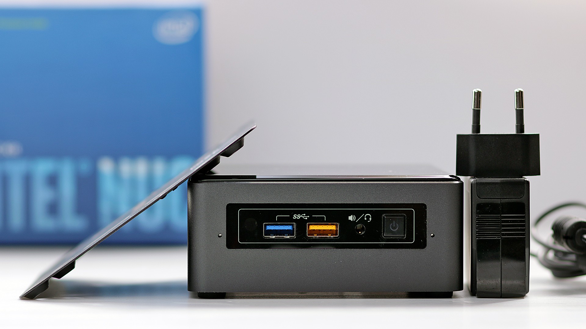 Mini PC Intel NUC aggiornati con nuovi modelli ma sempre Kaby Lake