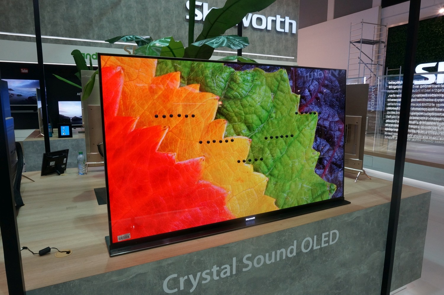 I TV OLED Crystal Sound emettono i suoni tramite lo schermo