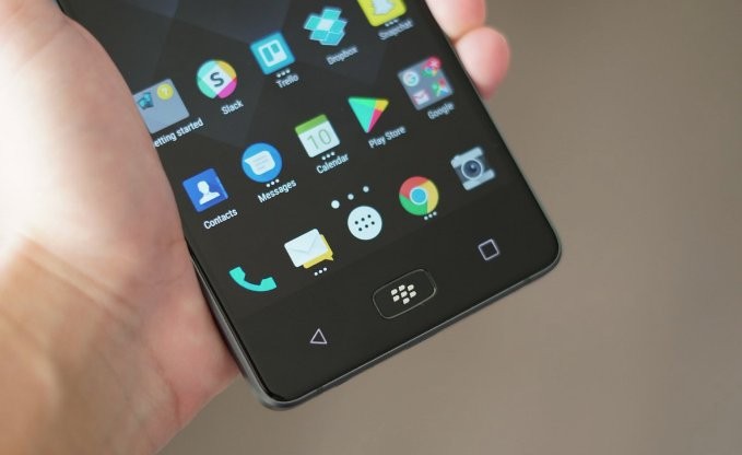 BlackBerry Motion ufficiale: Snapdragon 625, 4GB RAM, 4000 mAh