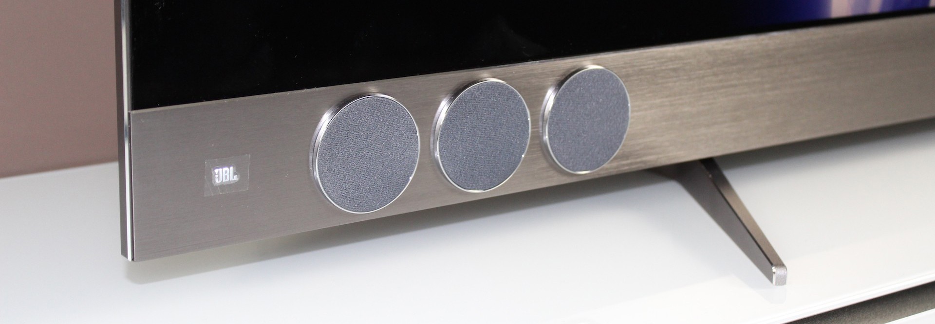 Recensione TCL XESS X2 U55X9006: QLED TV Android Ultra HD e HDR