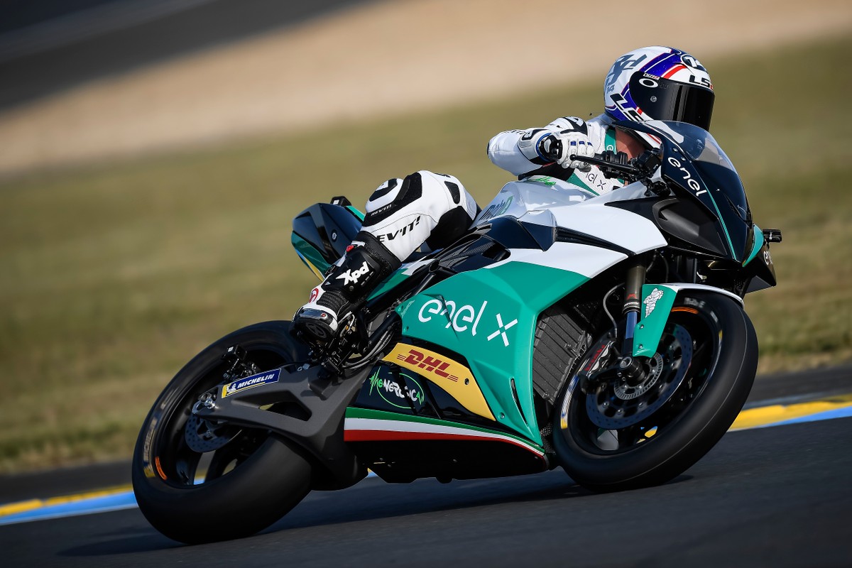 Energica Ego Corsa: le caratteristiche della due ruote elettrica per la ...