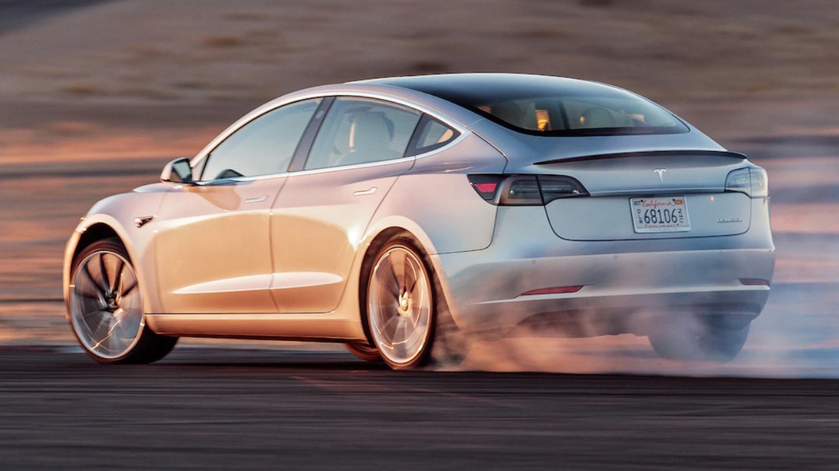 Model 3 sport mode store