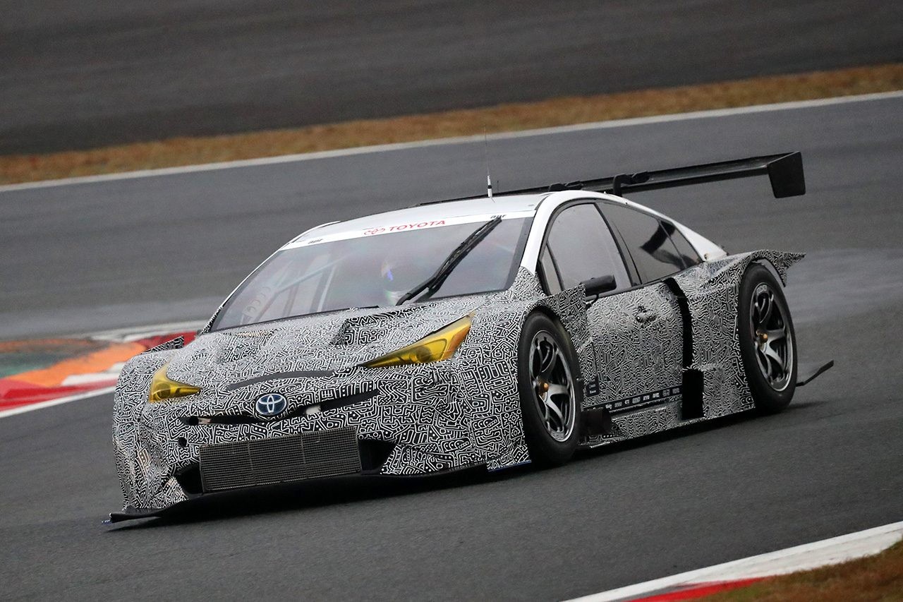 Toyota Prius GT, ibrida ma col V8 della Lexus RC F GT3
