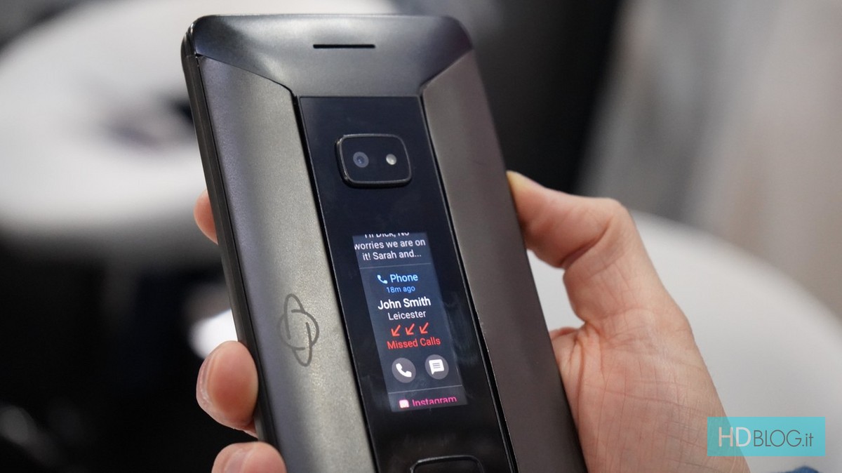 Cosmo Communicator, al MWC 2019 il PDA con Android e doppio display | VIDEO - HDblog.it