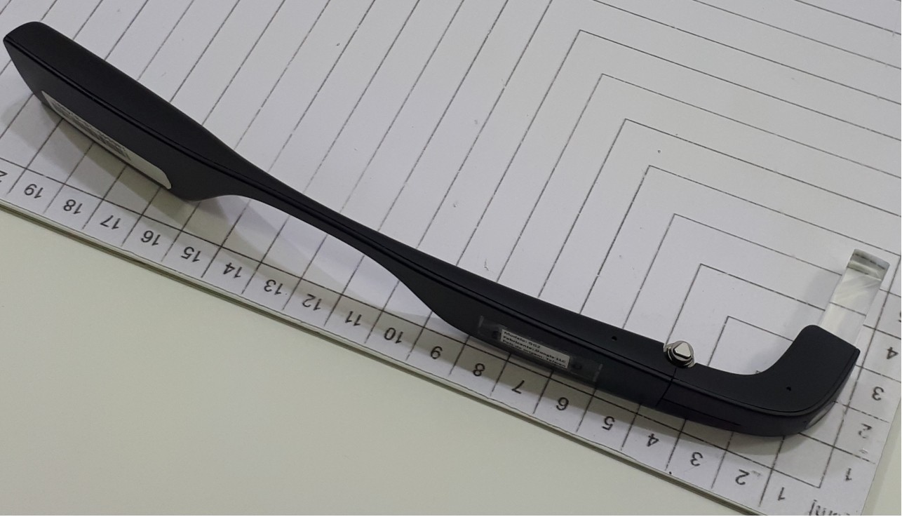 Google Glass Enterprise 2 certificato con USB-C e touchpad | foto e manuale