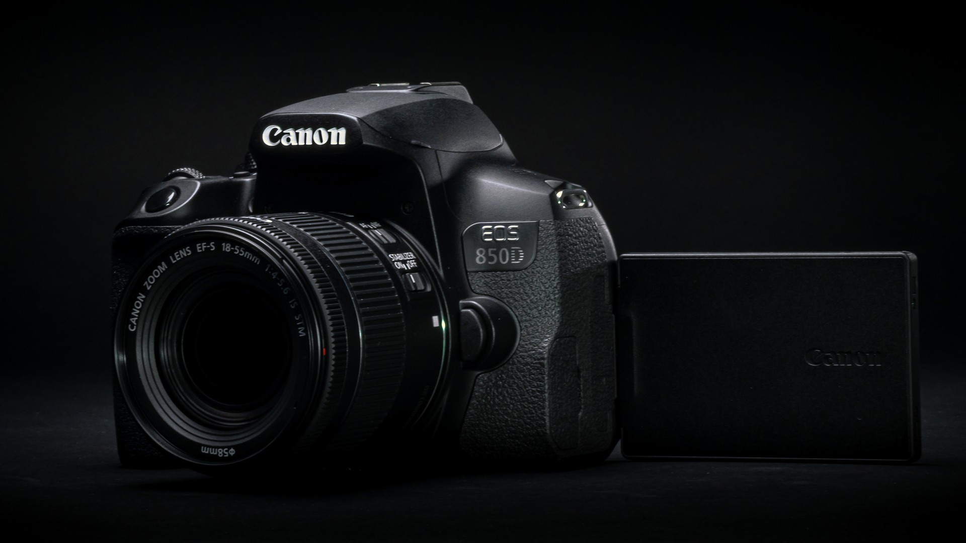 Canon EOS 850D, reflex APS-C leggera con video in Ultra HD